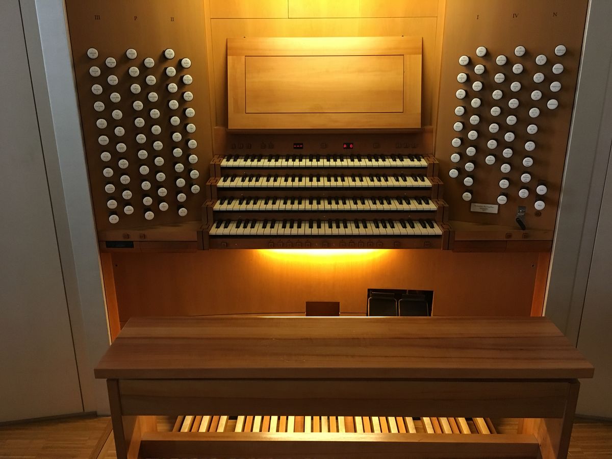 Datei:Stuttgart Stiftskirche (2).JPG – Organ index, die freie ...